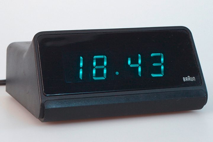 Reloj Despertador DN 40 color negro - 1.800 Productos Braun diseñados ...